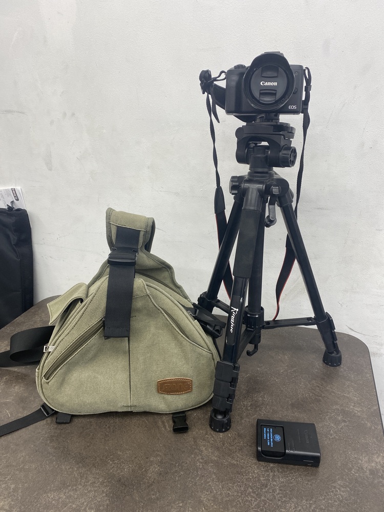 CANON EOS M50 MIRRORLESS 24.1 DIGITAL CAMERA 15-45MM CHARGER 3 ...