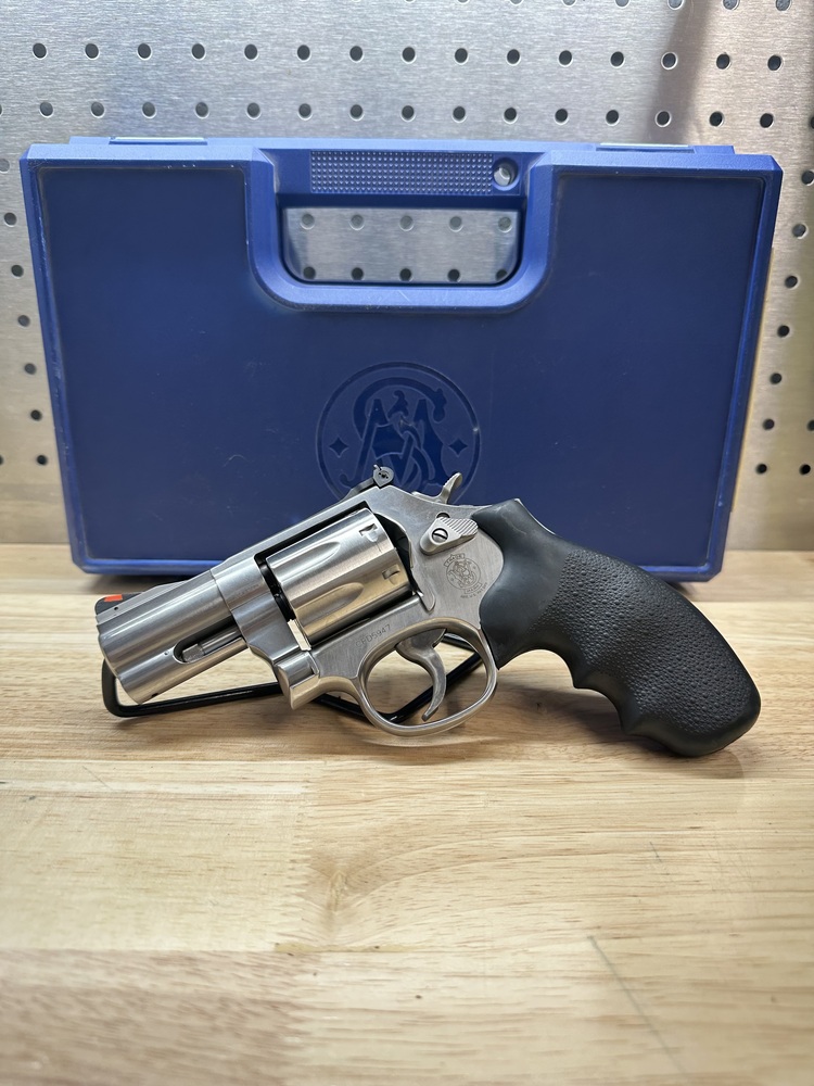 Smith & Wesson 686-6 7 Shot Double Action Revolver .357 Magnum ...