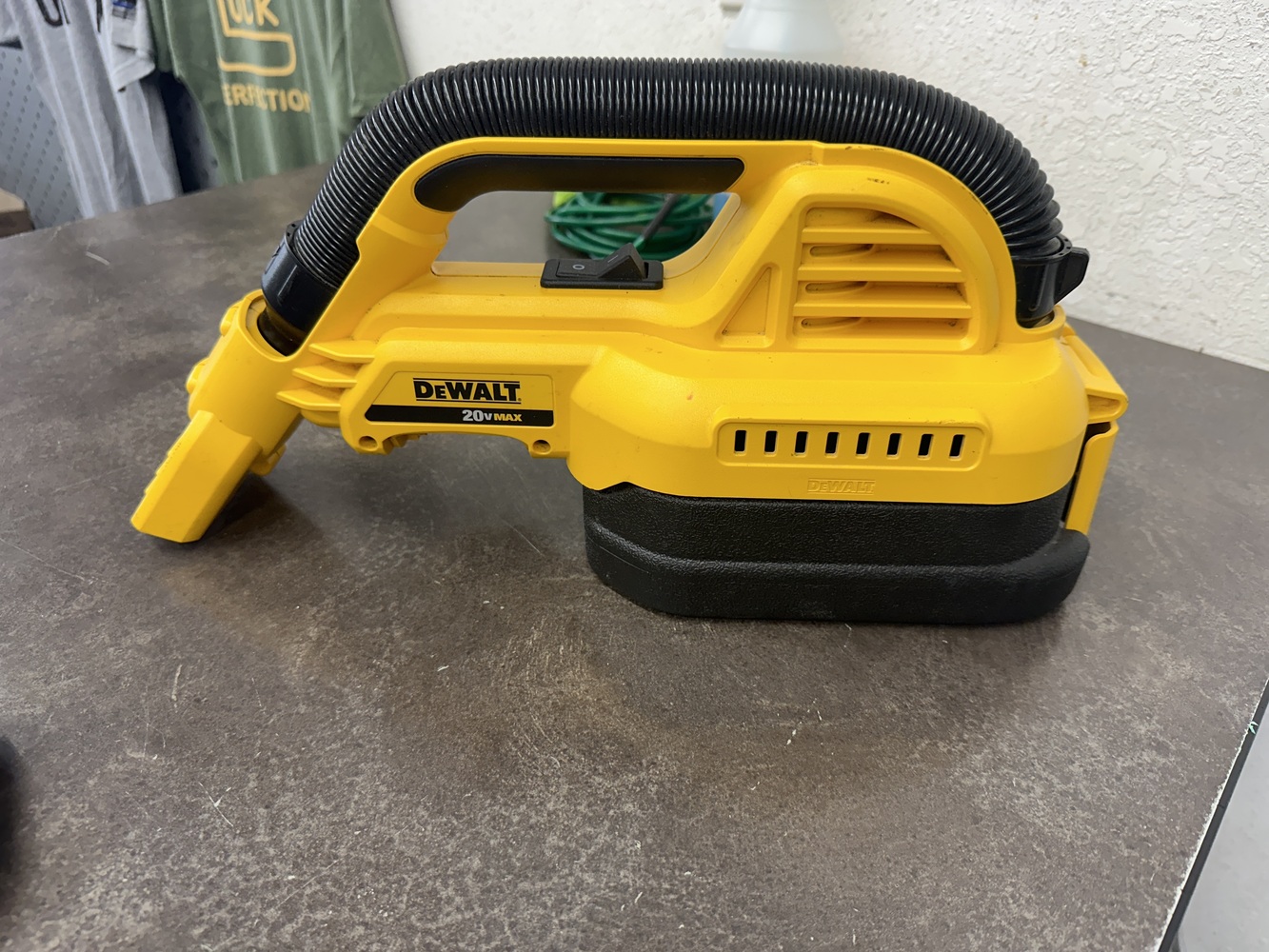 Dewalt DCV517 1/2 Gallon Cordless Vacuum | Lambert Pawn Shop