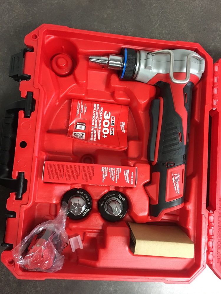 MILWAUKEE 2474-20 M12 PEX EXPANDER KIT | Lambert Pawn Shop