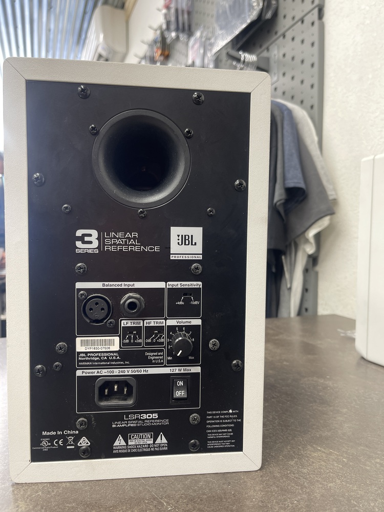 JBL PROFESSIONAL 3 SERIES LINEAR SPATIAL REFERENCE MODEL LSR305 ...