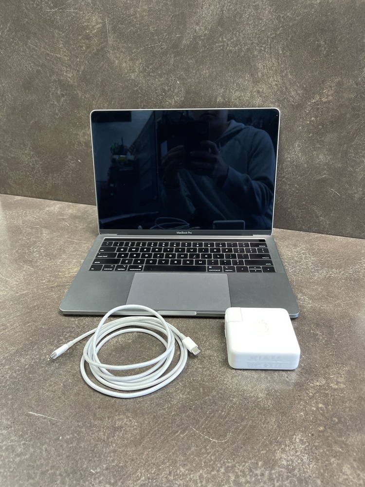 Apple Macbook Pro A2159 Intel 1.4GHz i5 8GB of Ram 256GB with Charger ...