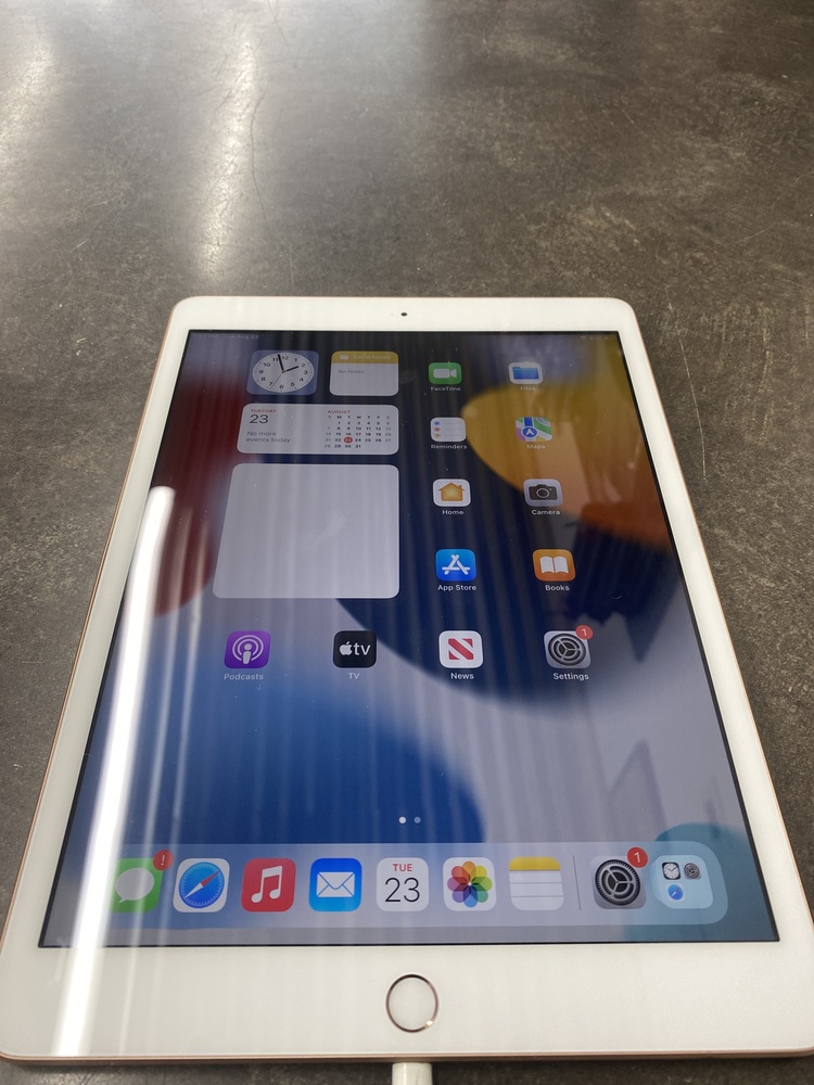 APPLE IPAD 7TH GEN 32 GB WIFI ONLY NO CHARGER | Lambert Pawn Shop